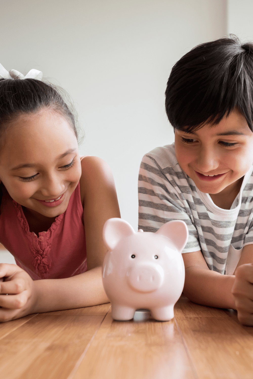 Here Are 6 Ways to Teach Your Kids About Saving Money | The Fashionable ...